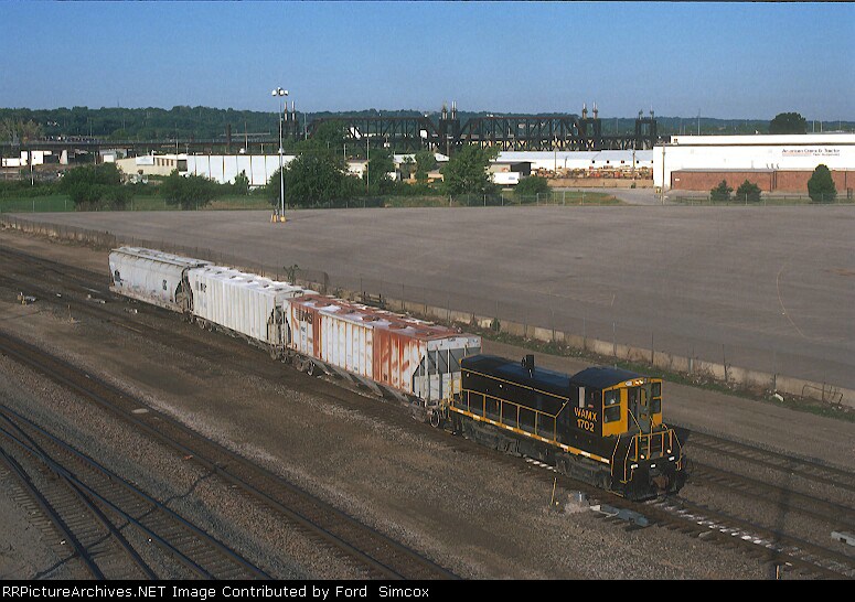 WAMX 1702 @ 23rd Street 2005